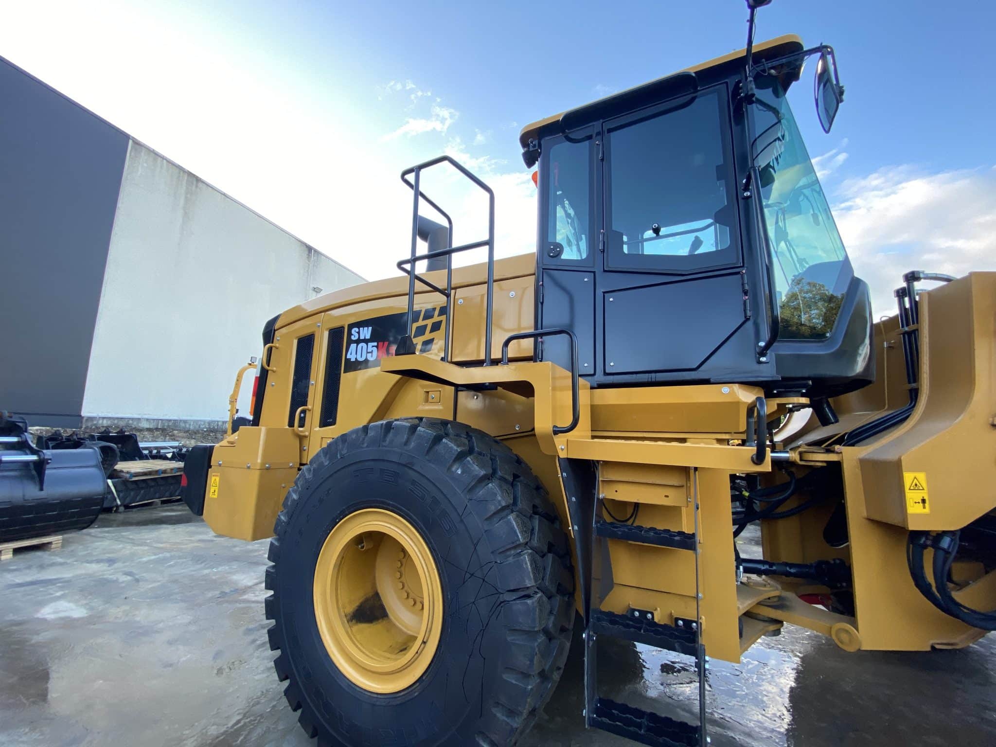 SANY SW405K WHEEL LOADER - YELLO Equipment Australia