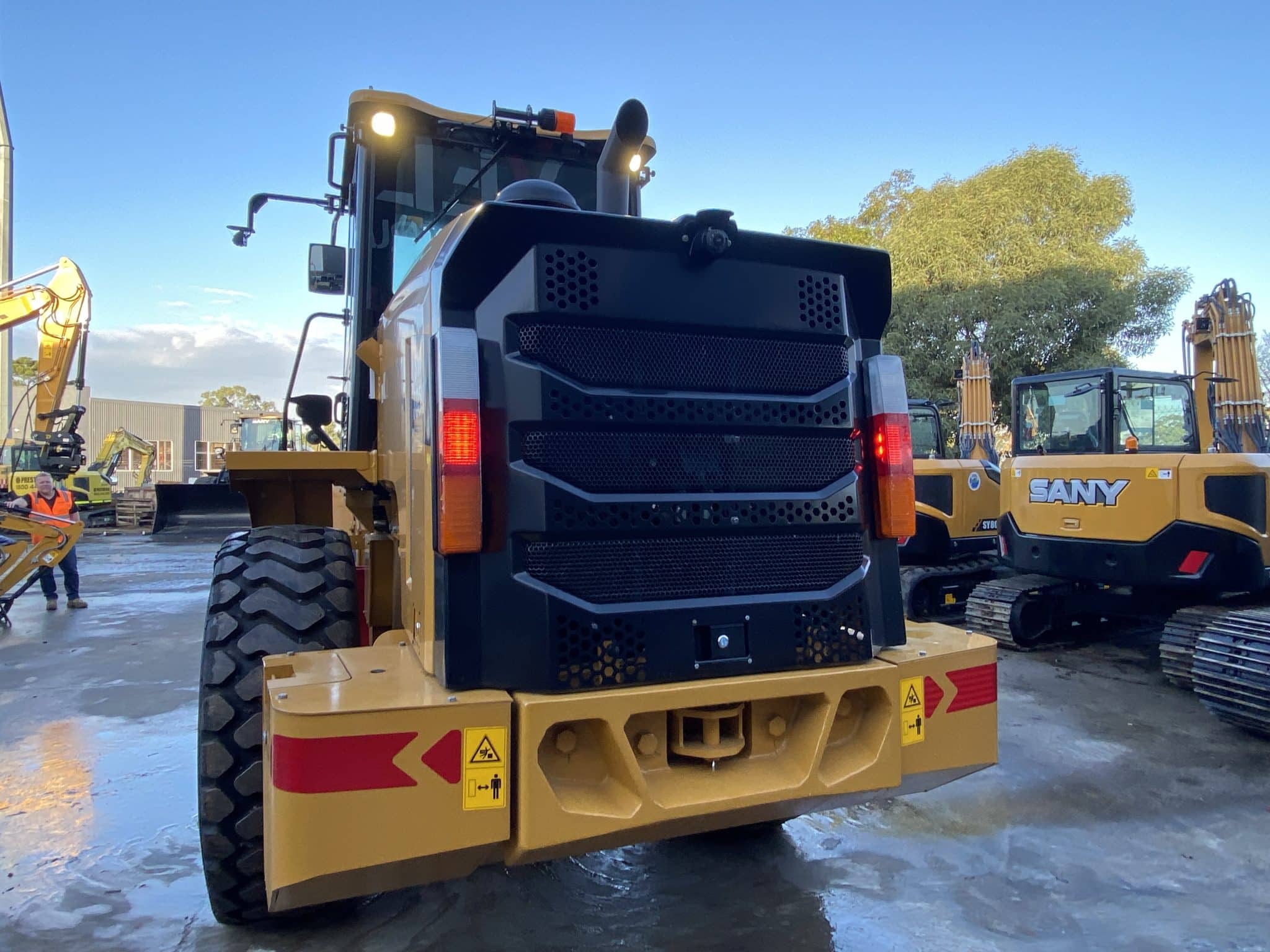 SANY SW305K WHEEL LOADER - YELLO Equipment Australia