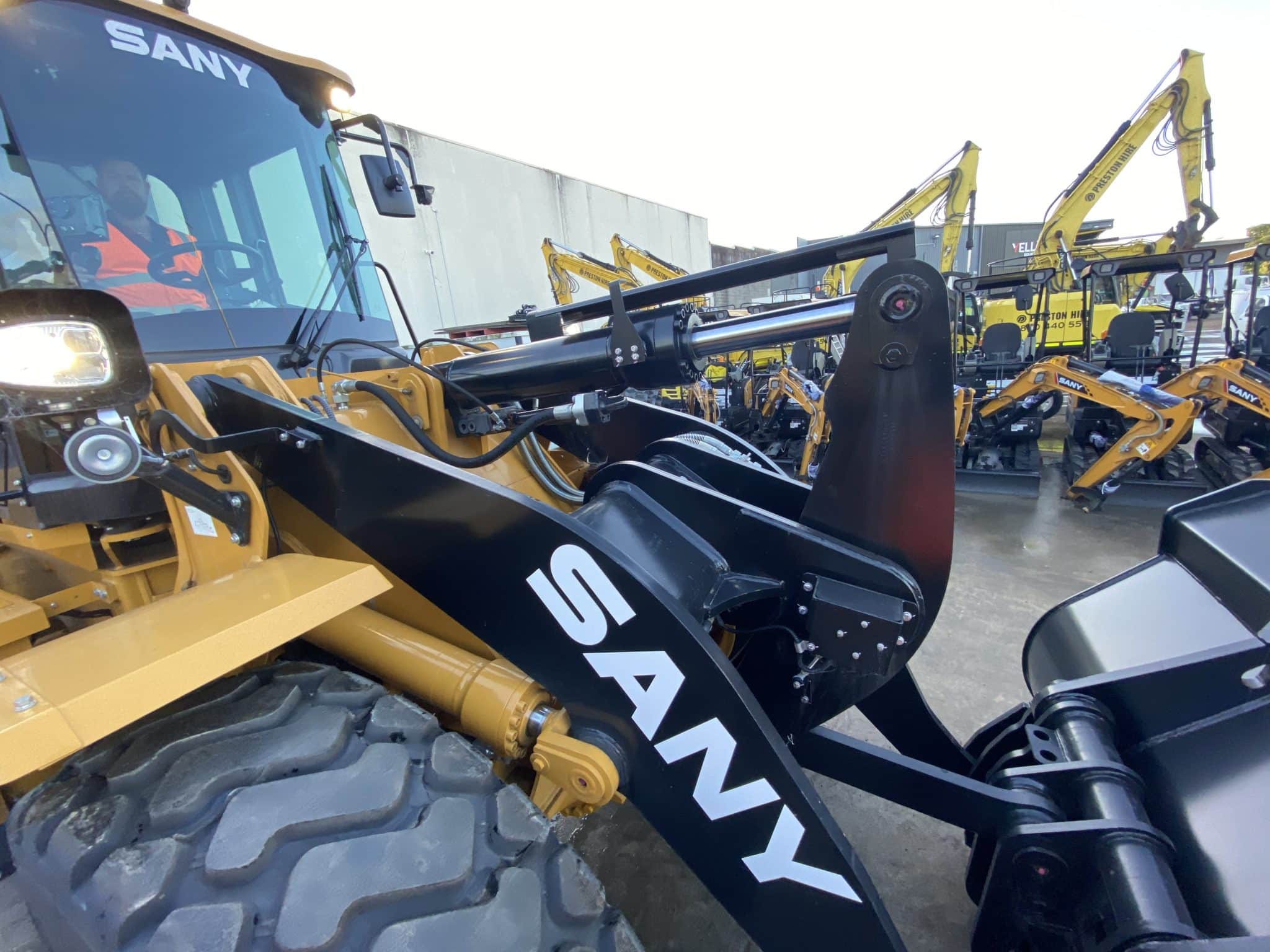 SANY SW305K WHEEL LOADER - YELLO Equipment Australia